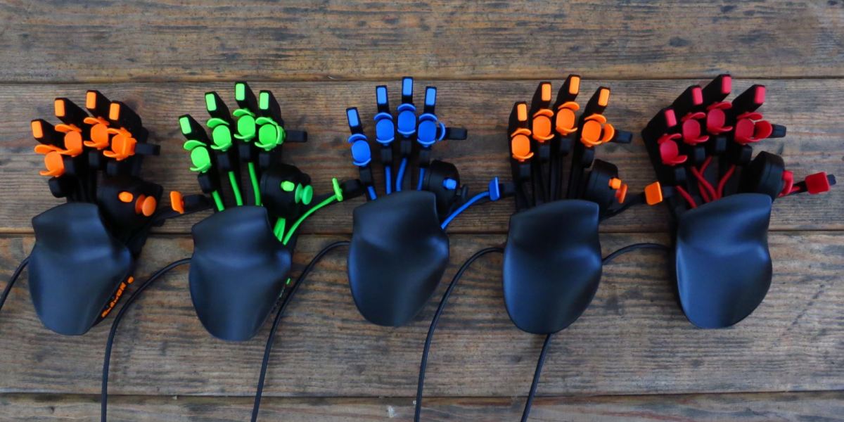 Azeron Cyborg keypad review -- Get a grip